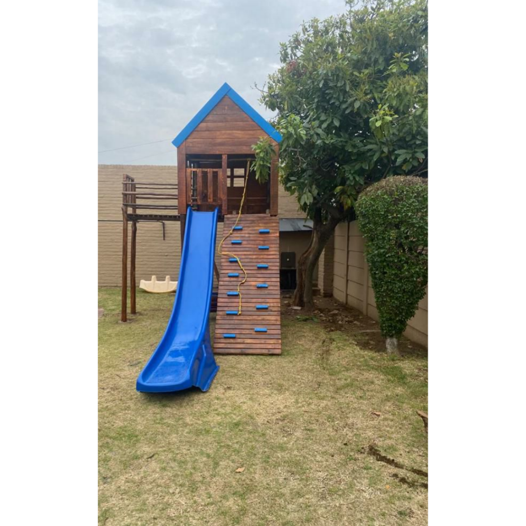 Forest Fort – Logs Jungle Gyms